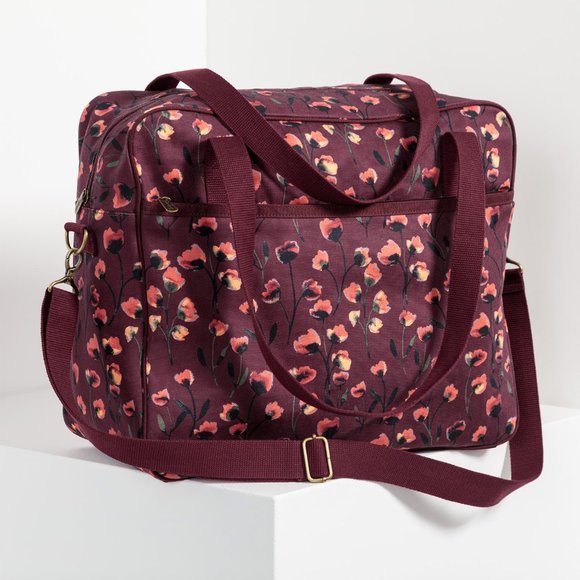 thirty-one | Bags | Thirty One Away For The Weekender In Delicate ...